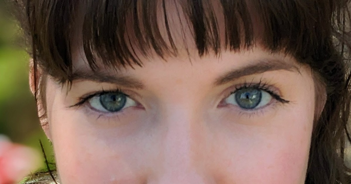Mastering the Art of Over-40 Eye Makeup: Essentials and Tips